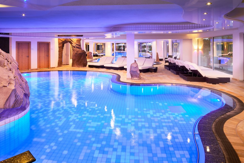 Ihr 5 Sterne Superior Hotel im Schwarzwald - Relais & Châteaux Hotel ...