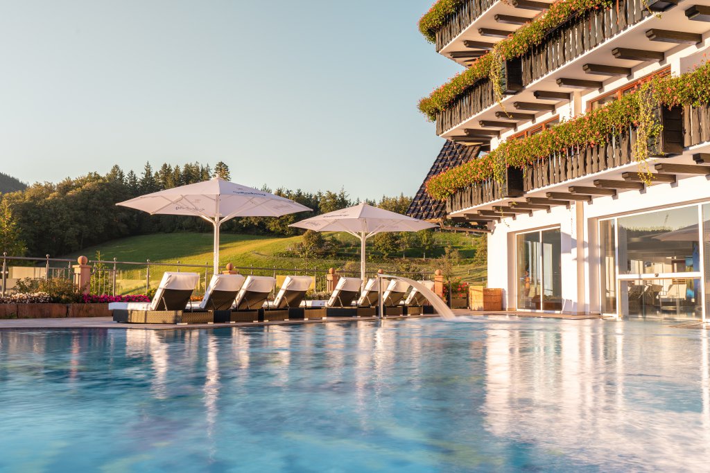 Ihr 5 Sterne Superior Hotel im Schwarzwald - Relais & Châteaux Hotel ...