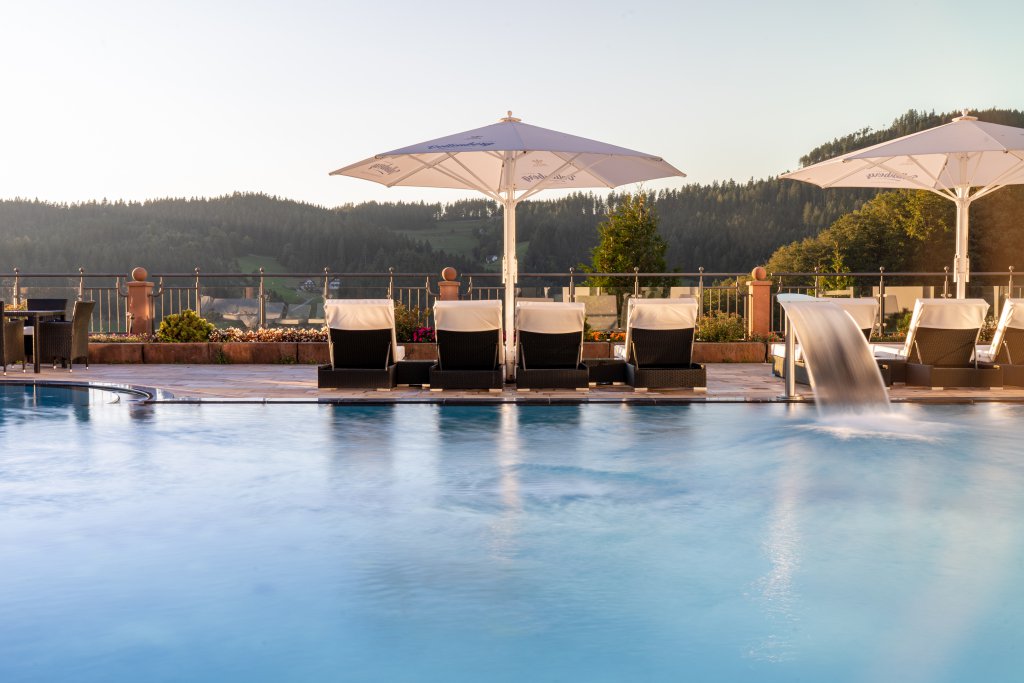 Ihr 5 Sterne Superior Hotel im Schwarzwald - Relais & Châteaux Hotel ...