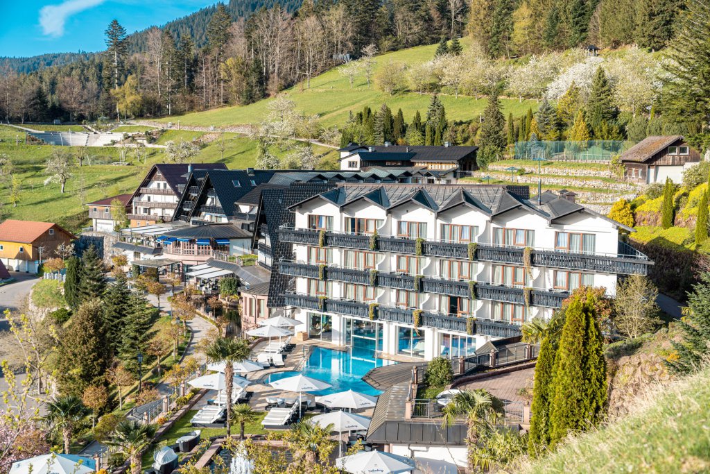Your 5 star superior hotel in the Black Forest - Relais & Châteaux ...