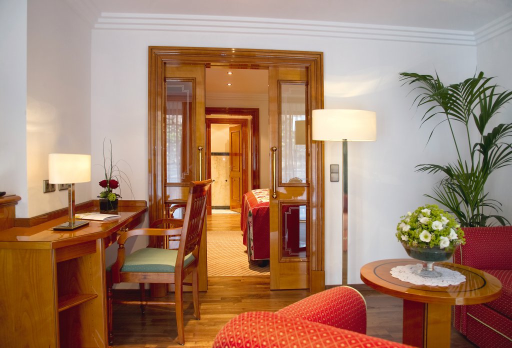 Ihre Suite im Hotel Dollenberg im Schwarzwald - Relais & Châteaux Hotel ...