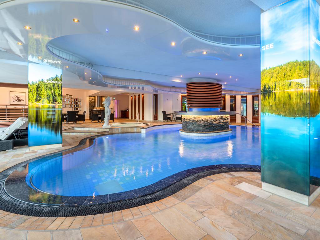 Your 5 star superior hotel in the Black Forest - Relais & Châteaux ...